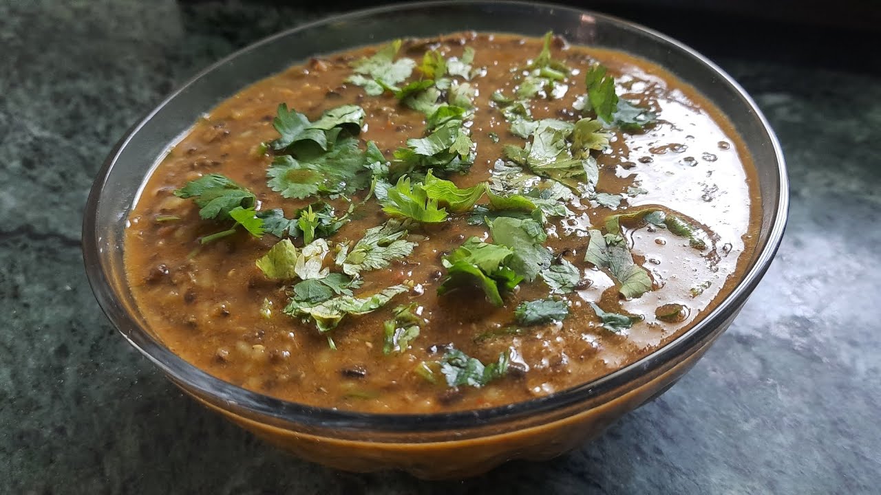 ||Chilke vali Udad ki Dal recipe || छिलके वाली उडद की दाल बनाने का आसान ...