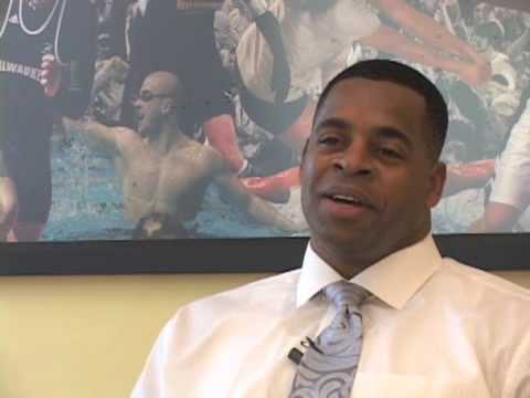 UW-Milwaukee's George Koonce Talks About Packers-Vikings Game - YouTube