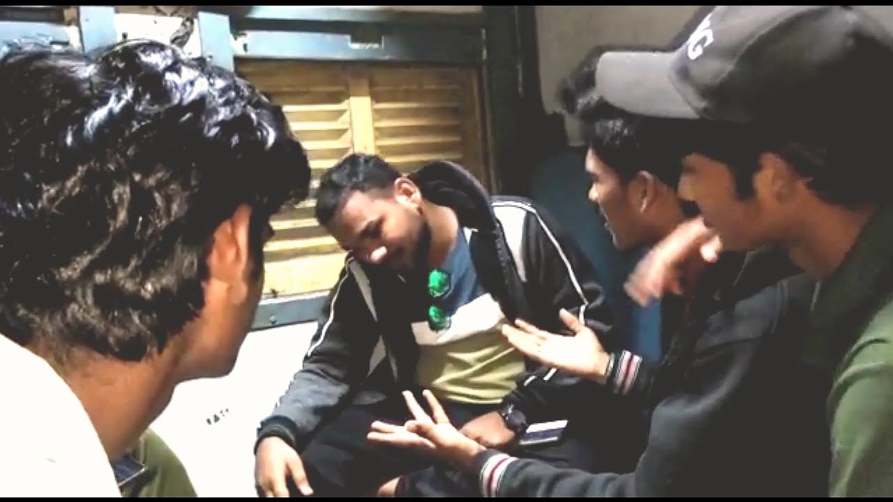 Venky Train scene 😂 #telugureels - YouTube