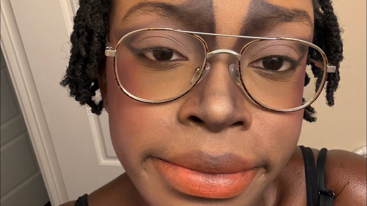 MILAH MANIA - YouTube