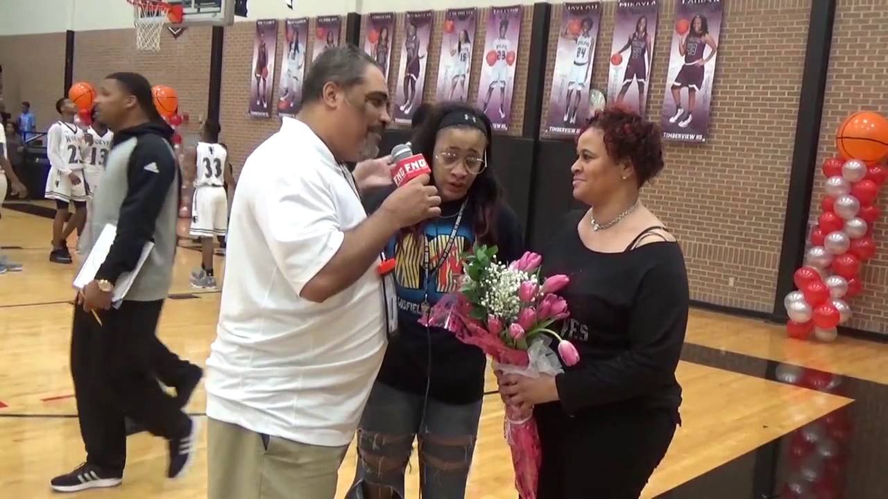 Mansfield Timberview Lady Wolf and McDonalds All American Chennedy ...