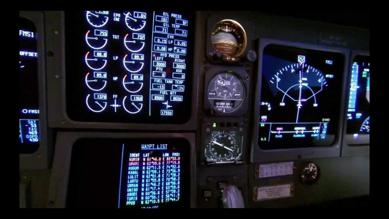 Gulfstream 5 cockpit at 47,000ft (14,300m) - YouTube
