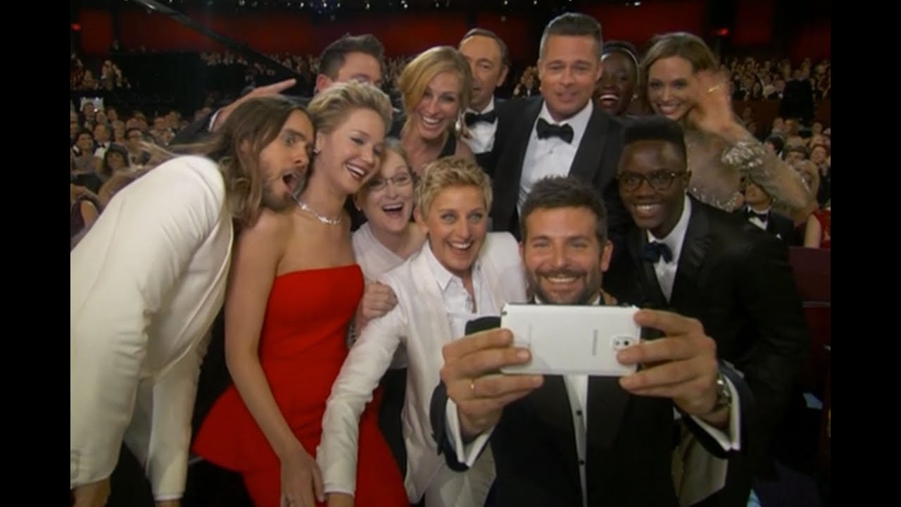 Rompe récord mundial autofoto de Ellen DeGeneres en los Premios Oscar 2014 - YouTube