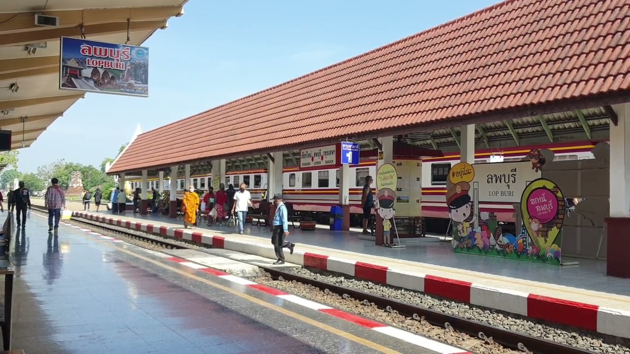 Alsthom 4224 ทำรถธรรมดา 202 จอดลพบุรี ordinary train 202 at Lopburi - YouTube