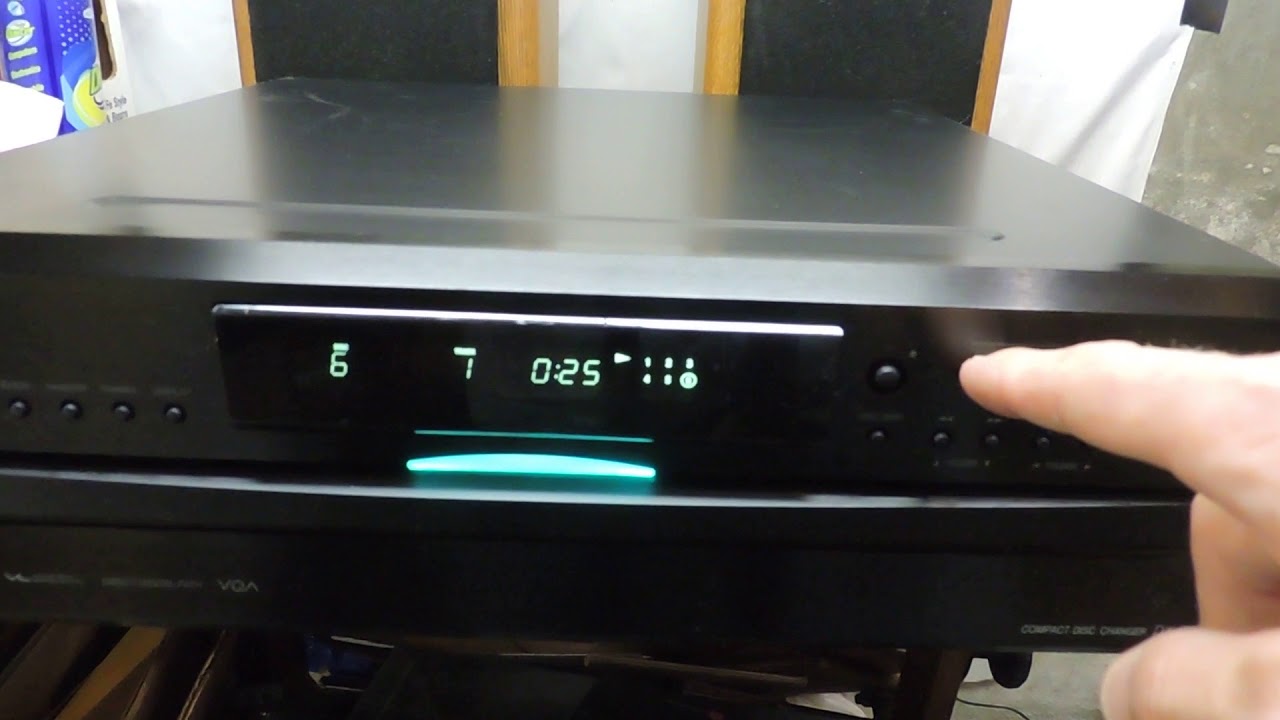 This is a Onkyo DX-C390 CD Player on ebay auction 132391776354 - YouTube