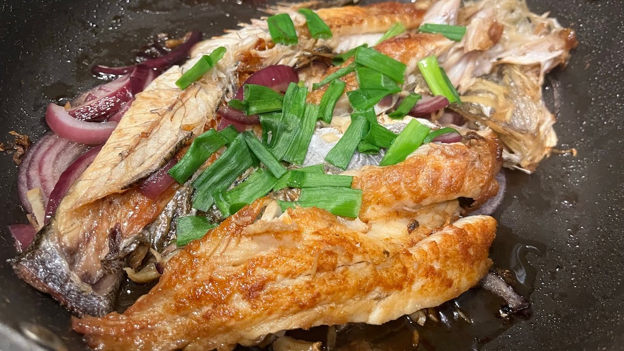 Tasty Chinese Pan Fried Fish Recipe | FullHappyBelly - YouTube