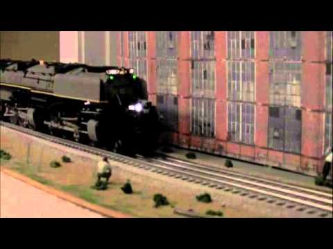 Union Pacific Vision line Challenger (Greyhound) part 1 - YouTube