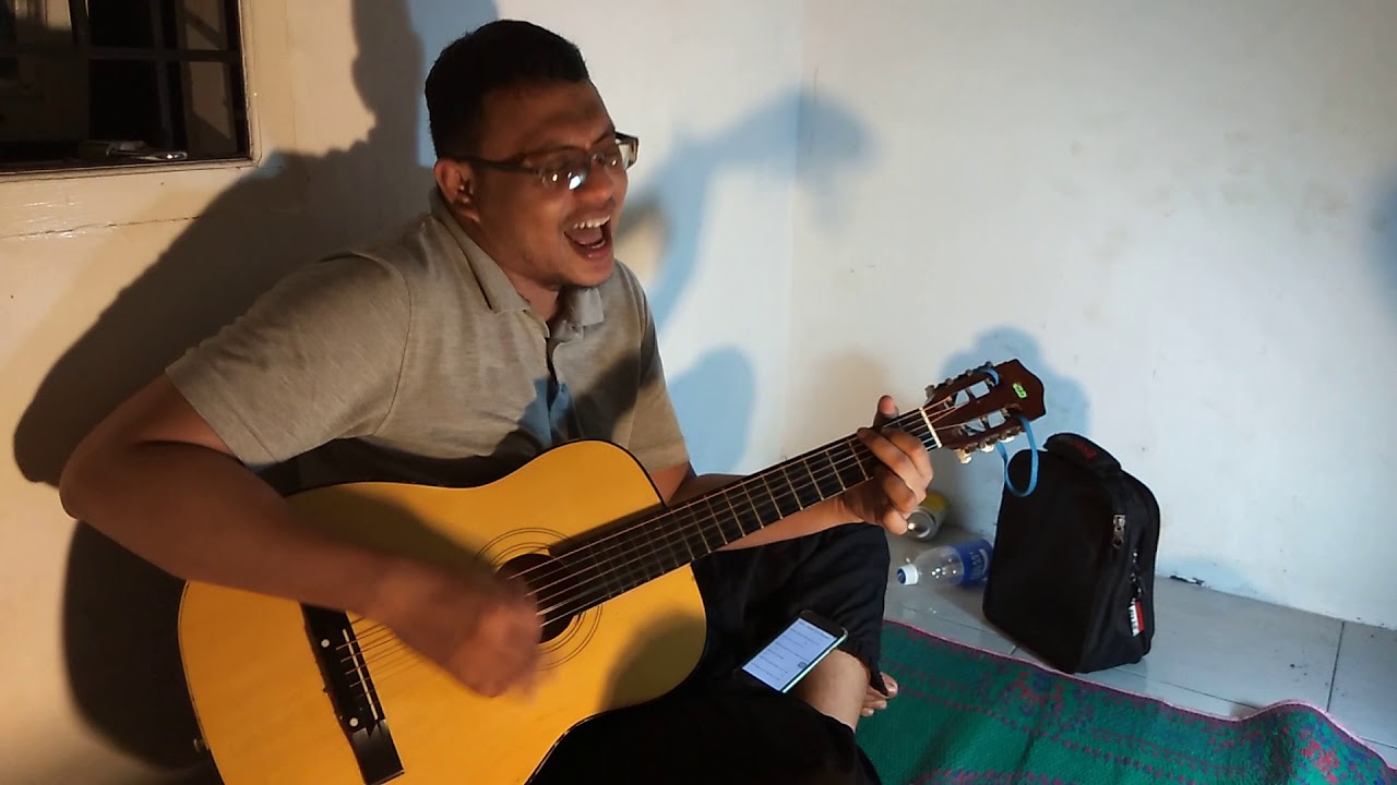 Cover lagu aceh "RAFLI" (musisi langsa) - YouTube