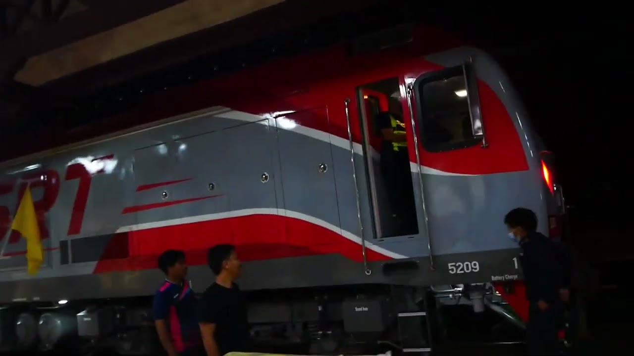 ขบวนทดสอบที่ 1525 ที่สถานีราชบุรี+รีวิวแบบเรียบๆสไตล์fox train - YouTube