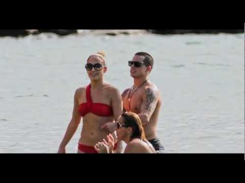 Jennifer Lopez & Casper Smart Brazilian Beach with the Kids!
