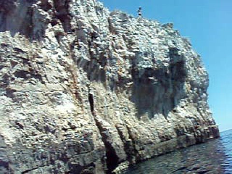 20 meter cliff jump in Croatia - YouTube