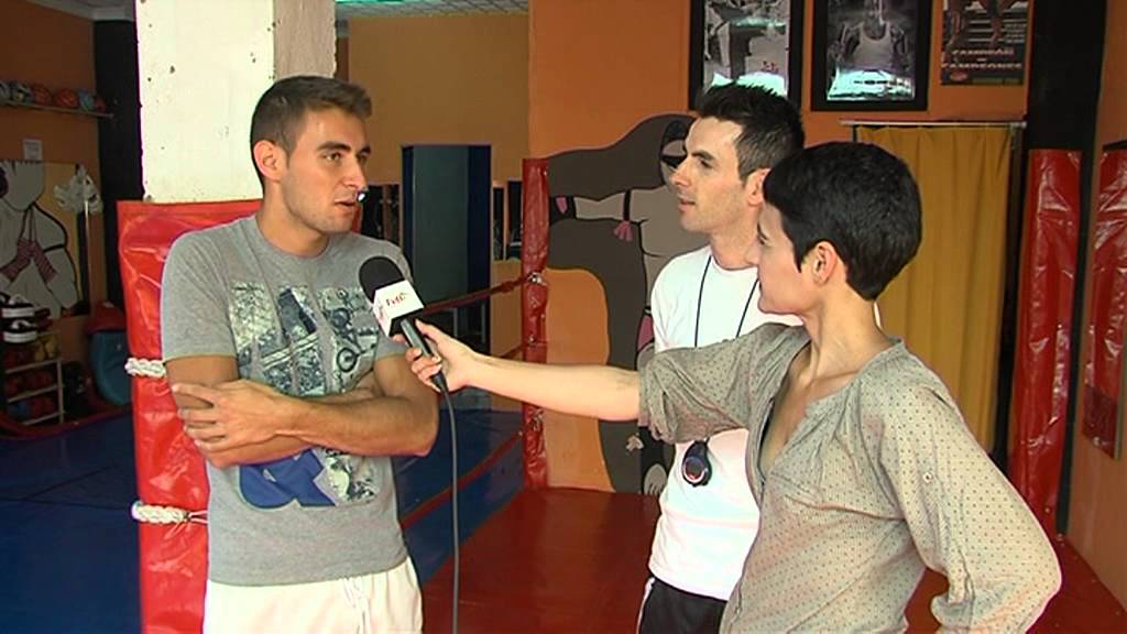 ENTREVISTA MAESTRO PACO THAI BOXING CLUB BAENA - YouTube