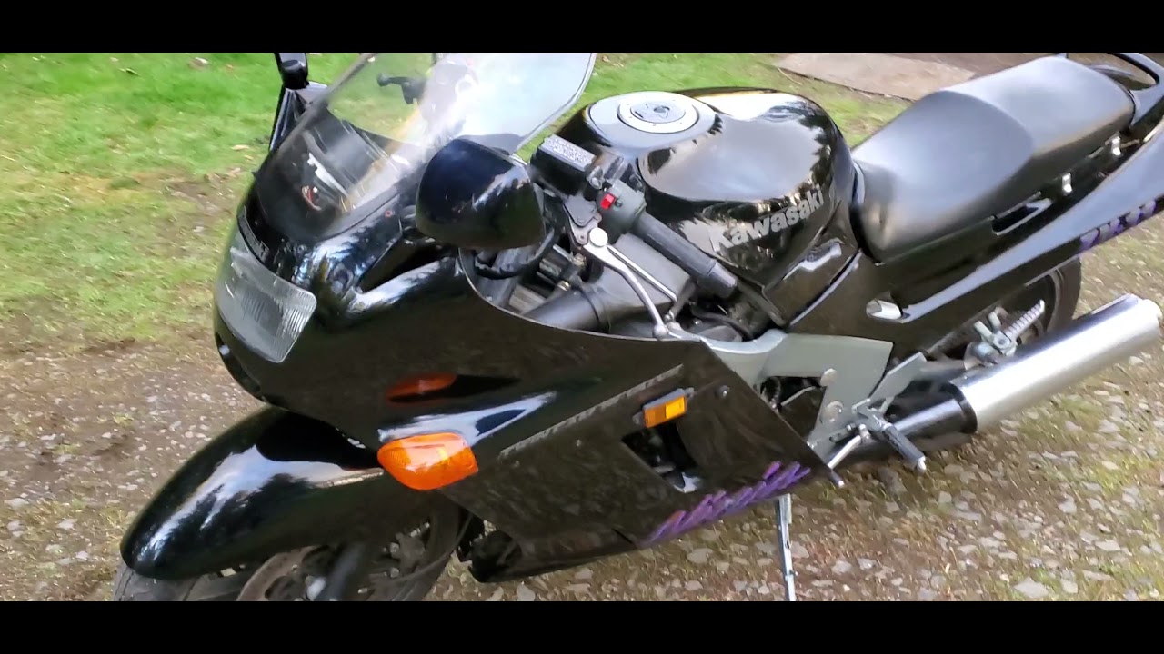 1990 Zx11 walk around and startup - YouTube