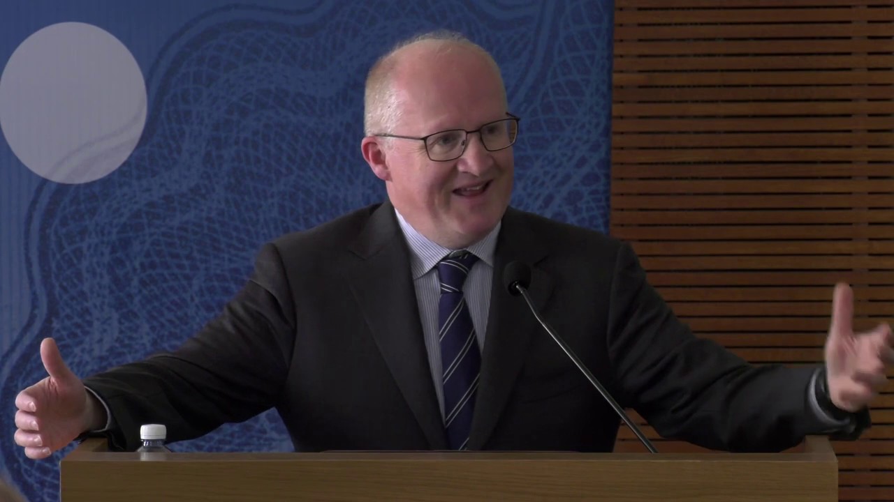 Philip R. Lane loeng "The Euro at 20" - YouTube