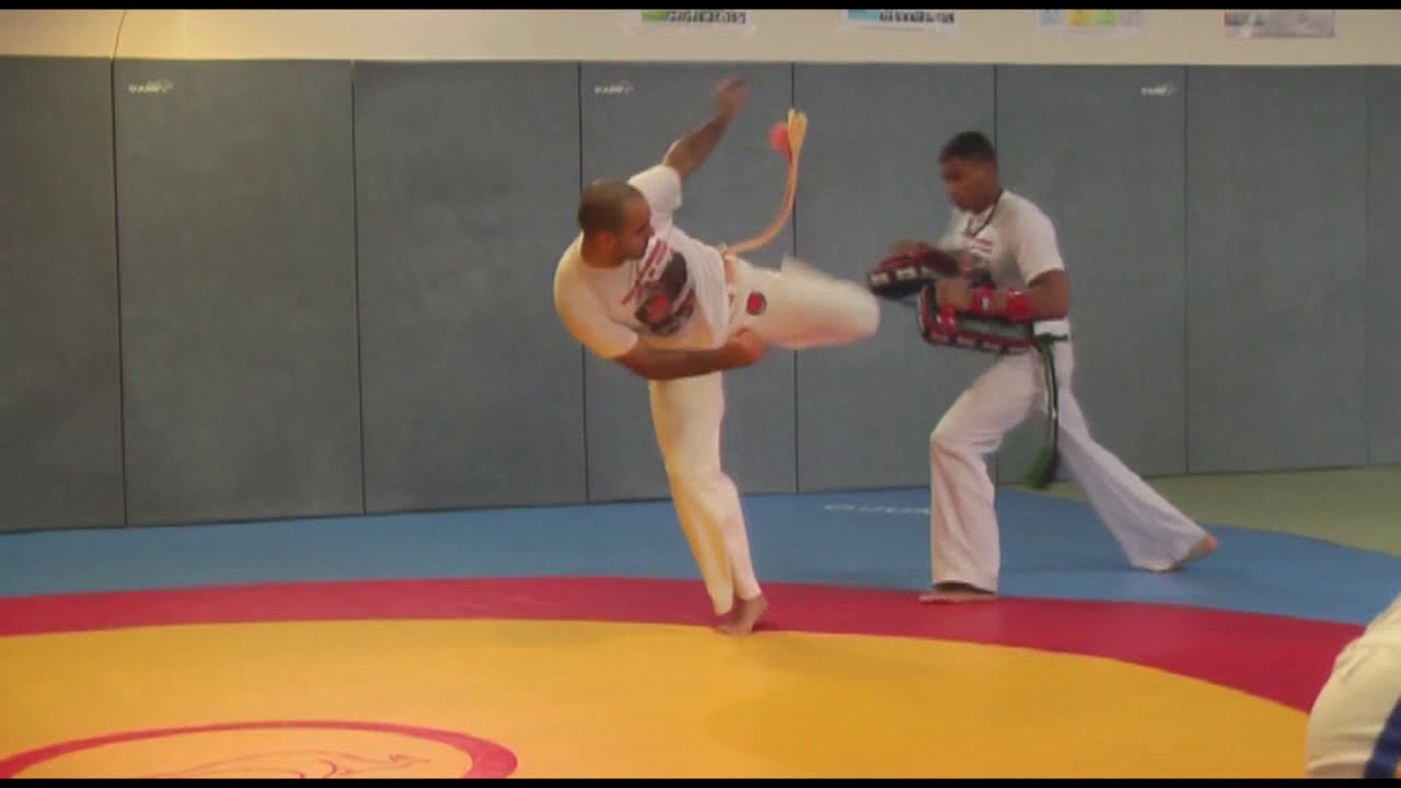 Capoeira training 4 - YouTube