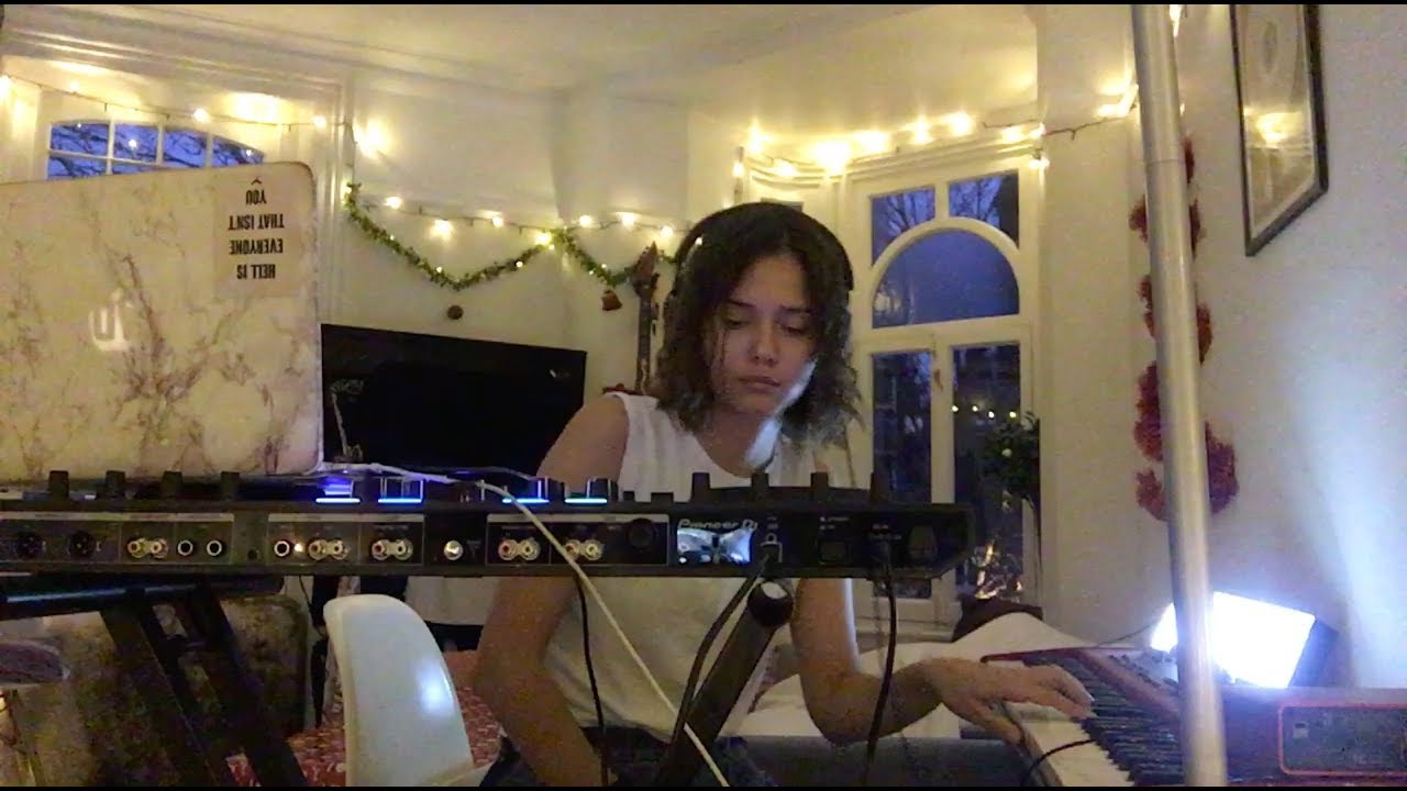 Bloom Twins - Icebreaker (instrumental) - YouTube