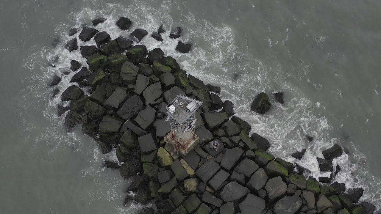 Slipping on Wet Rocks on the Jetty, Ocean City, Maryland. - YouTube
