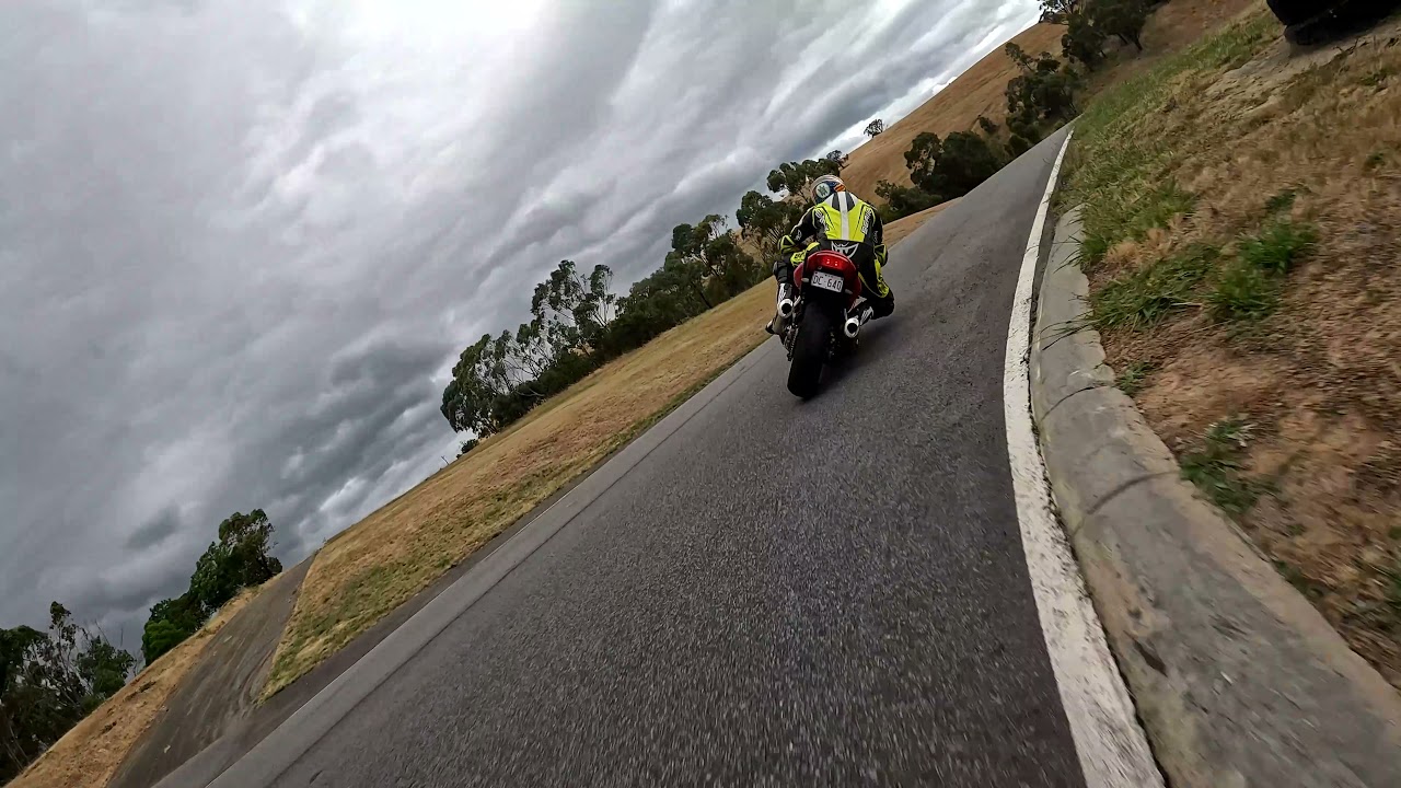 Broadford track day 19/12/21 Blue session 7 - YouTube