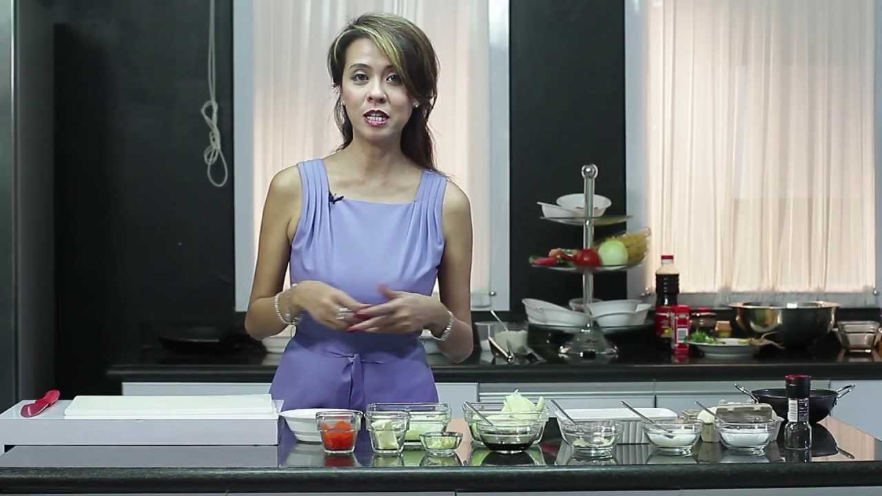 Fried Rice with Tobiko Roe by Sherry Myrna - YouTube