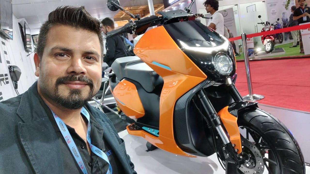 Everve EF1 Premium Electric Maxi Scooter | Great Design, Removable ...