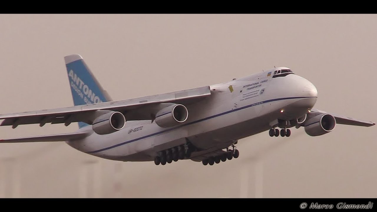 Antonov An-124 uses whole runway to takeoff from Rome FCO - YouTube