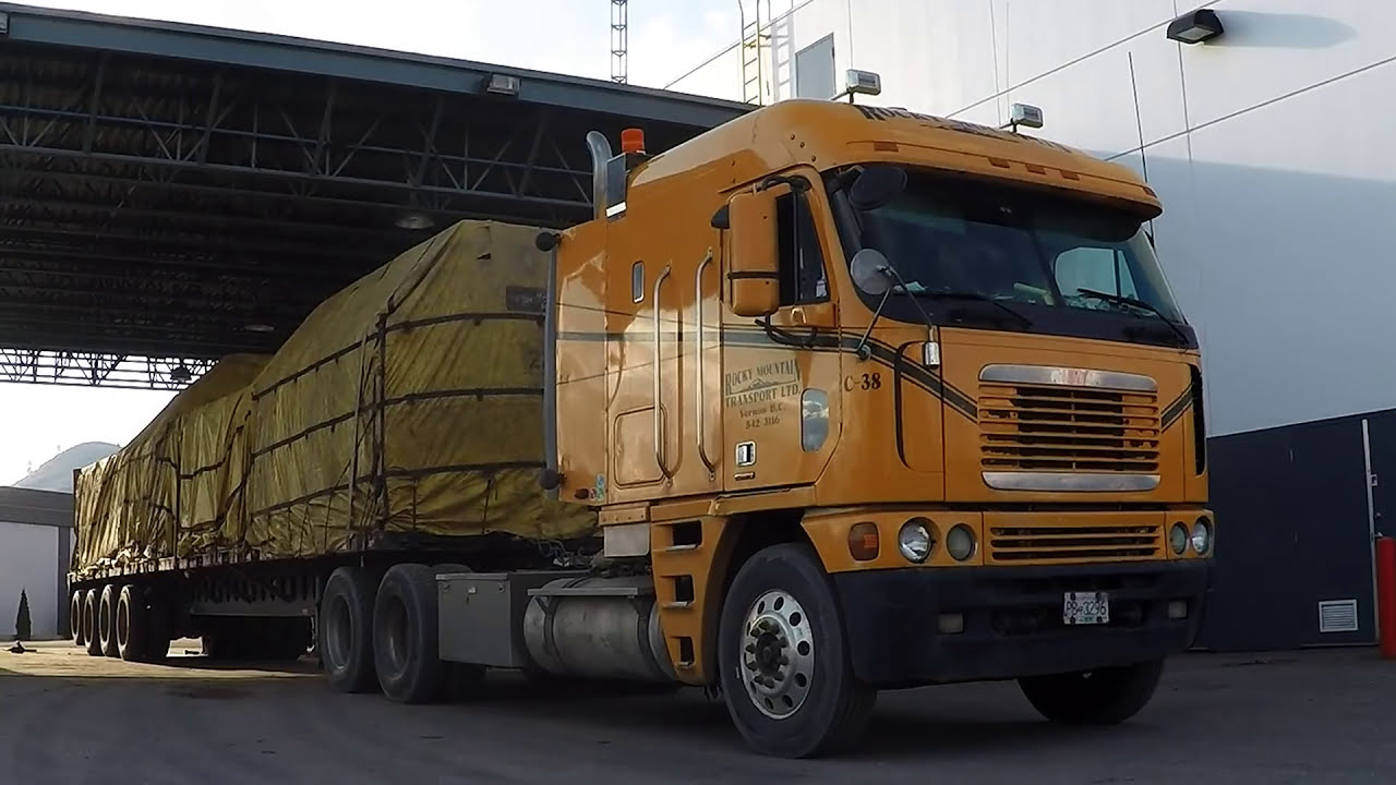 BIG RIGS #5 - International, Freightliner & Volvo Trucks Keepin' The ...