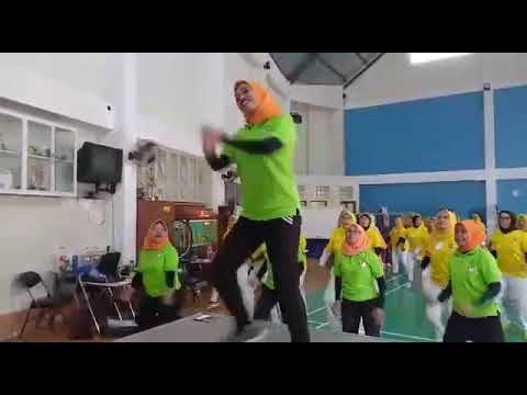 Senam Goyang Tiada Guna, (koreografer:Atin