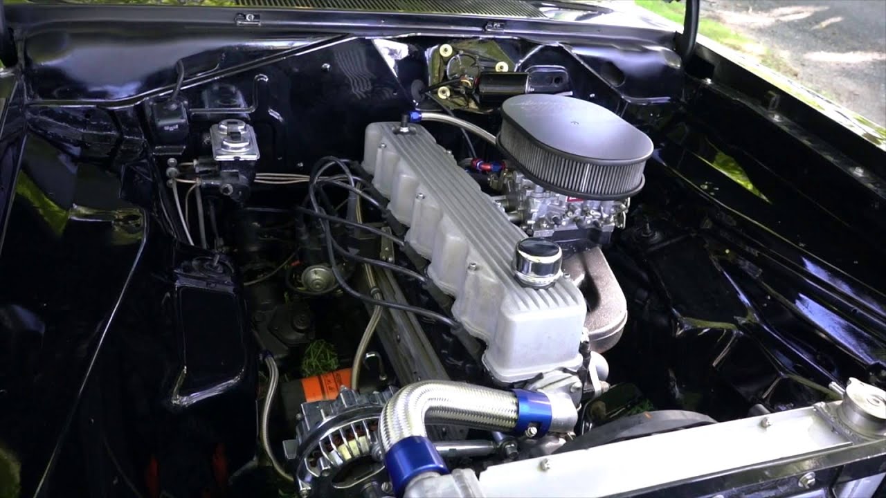 EVAL 1970 VF Valiant - Hemi 265 - YouTube