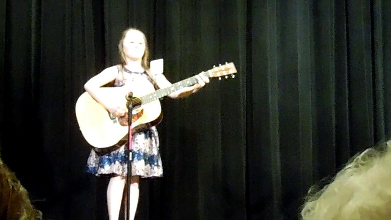 Ashlyn Smith 9 years old playing Jerusalem Ridge on Guitar. - YouTube