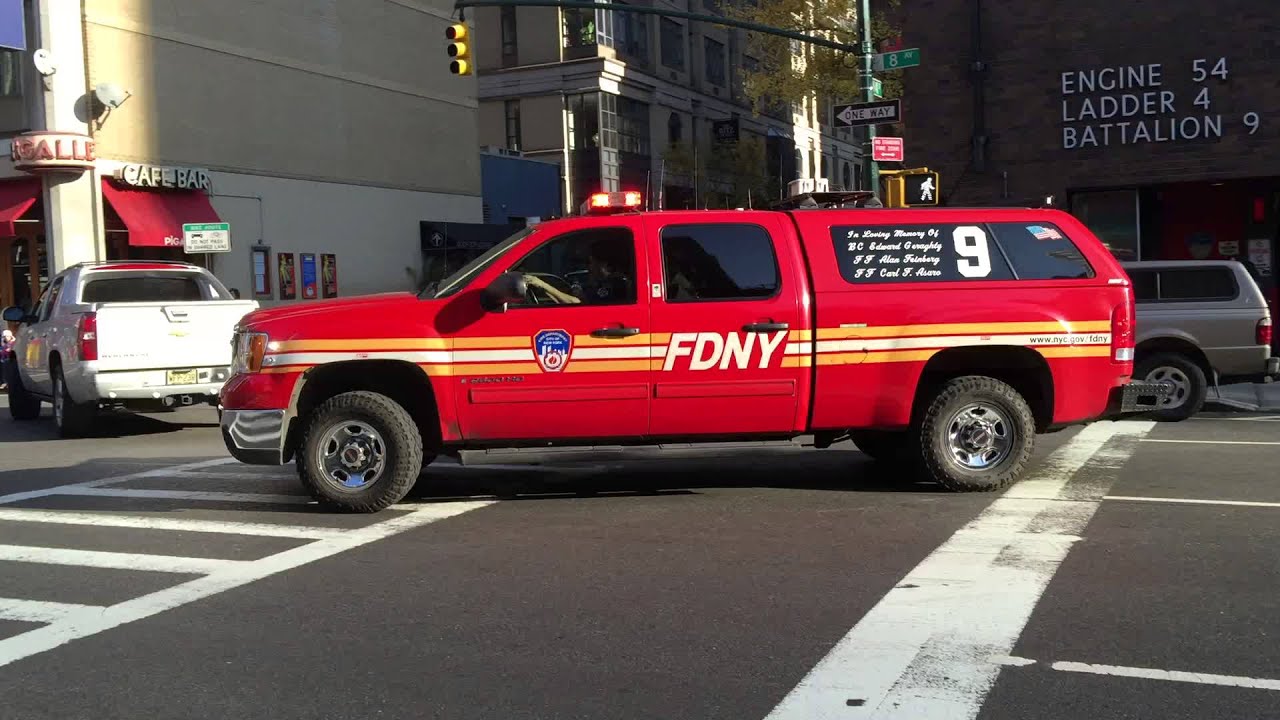 FDNY BATTALION CHIEF 9 RESPONDING ON 8TH AVENUE IN THE MIDTOWN AREA OF ...