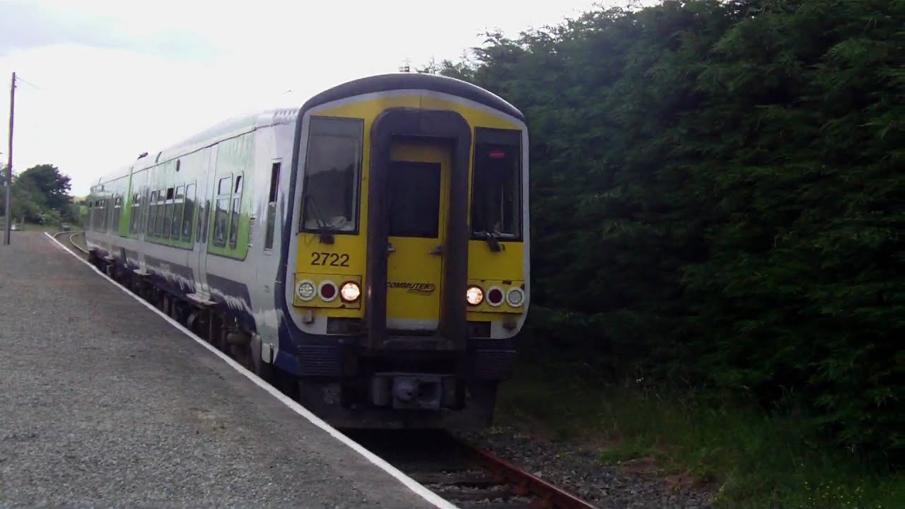 Campile HD-Irish Rail 2700 class dmu no.2719+2722 departs on service to ...