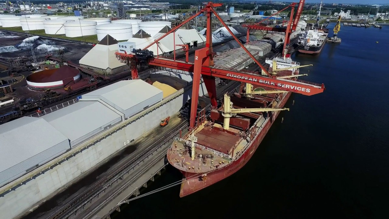 Construction of EBS storage shed at Laurenshaven terminal in two ...
