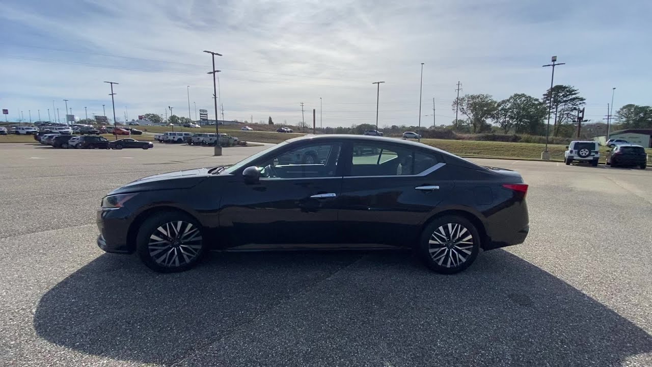 2023 Nissan Altima 2.5 SV Troy, Antioch, Mossy Grove Village, Goshen ...