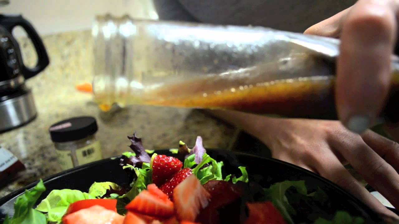 What we had for dinner last night Salmon. Strawberries and Salad! - YouTube