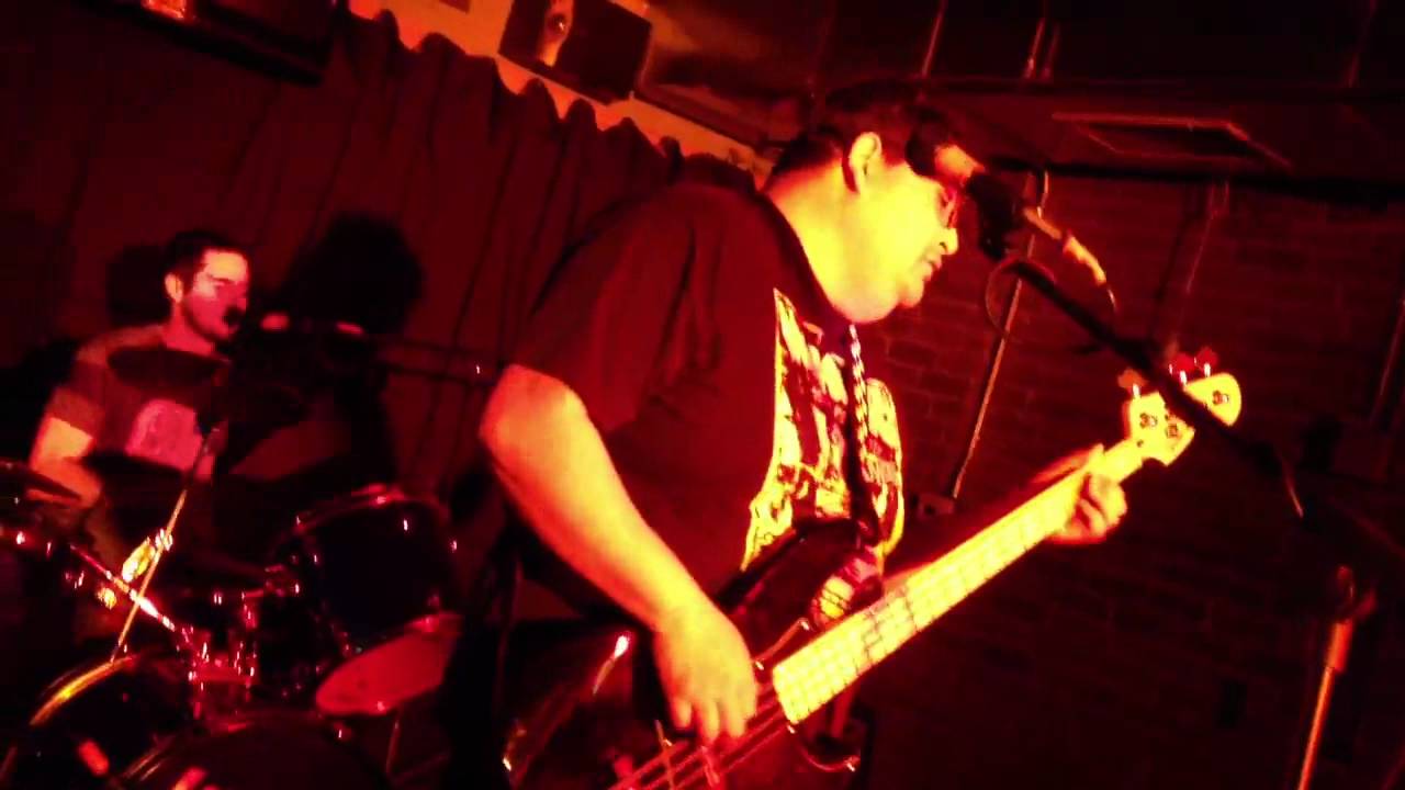 The Sneezzbil "The Masochist" live at 1332 Records' Punk Monday! Boise ...