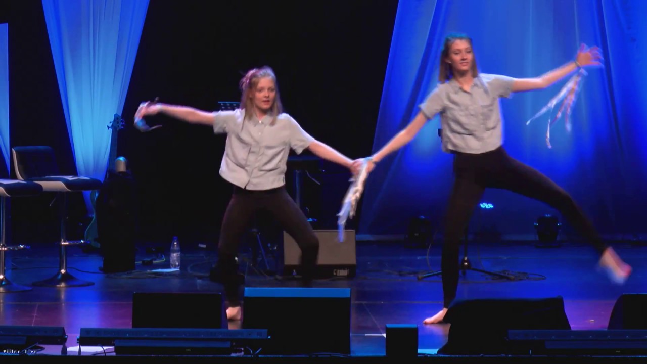 Alles Is Lucht - Dans Tara-Jill en Loïs - De Pijler Lelystad - YouTube