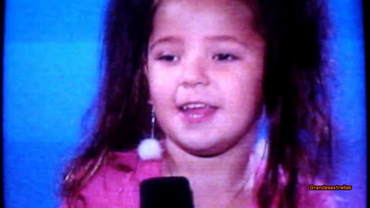 María Figueroa Me llamo María Menuda Noche - YouTube