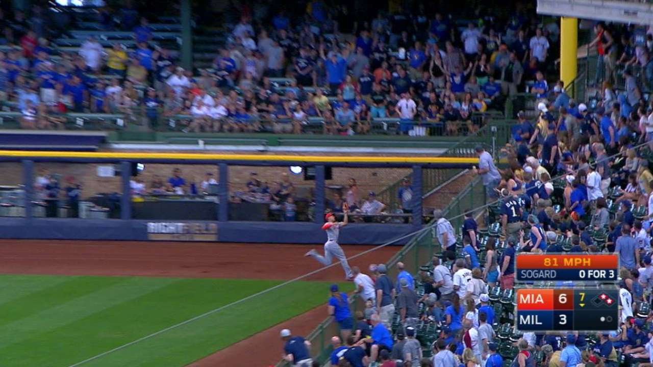 MIA@MIL: Stanton runs a long way to make a nice catch - YouTube