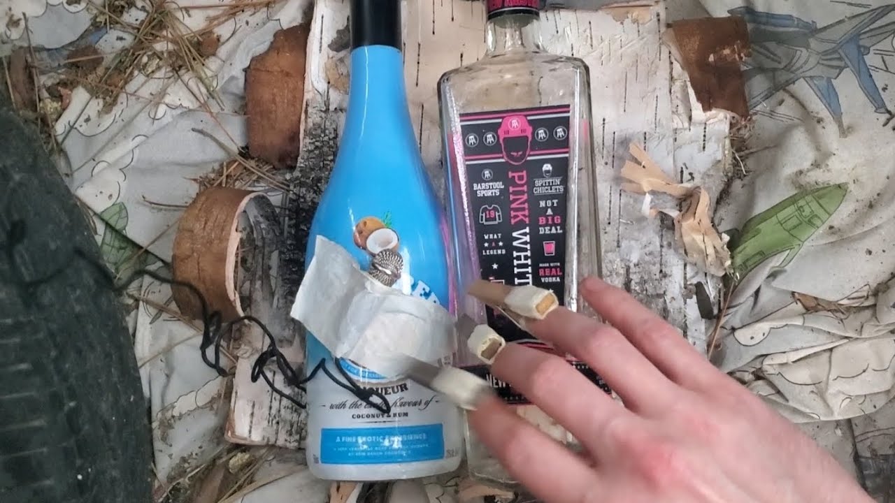ASMR - Tapping on glass bottles with the clothes pin nails! enjoy 😴 ...