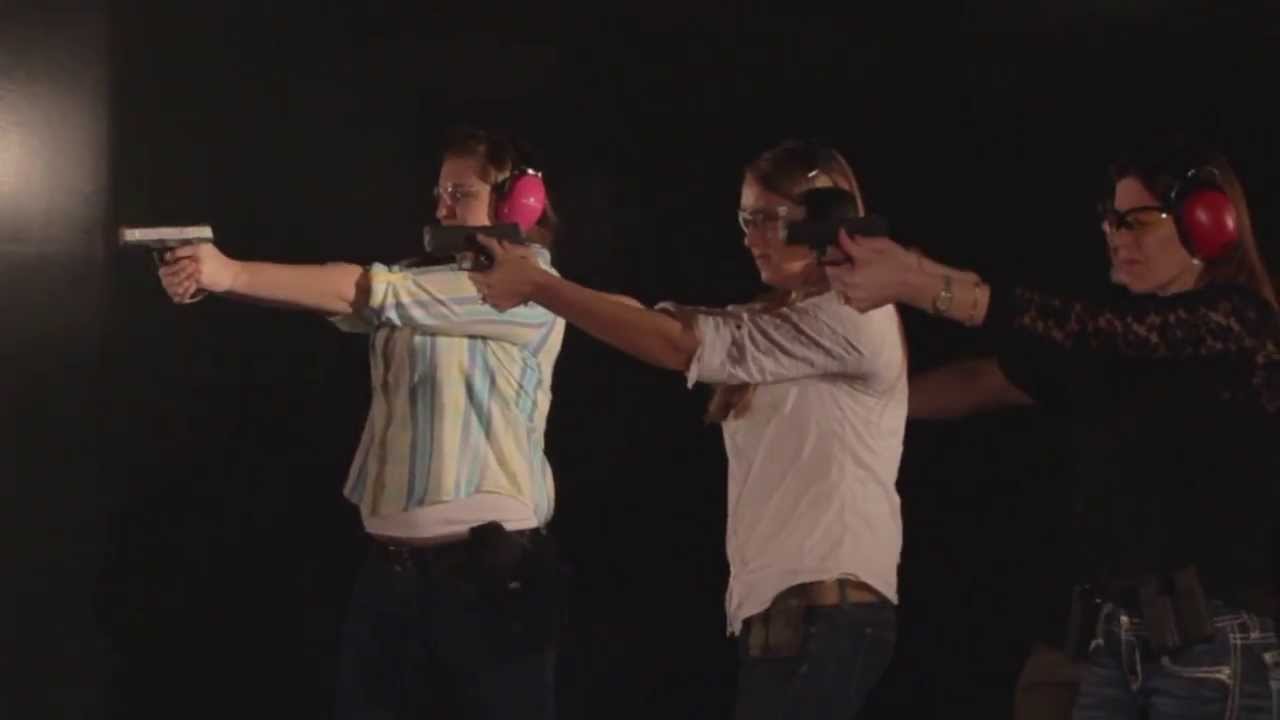 Street Mugging Caught on Tape - YouTube