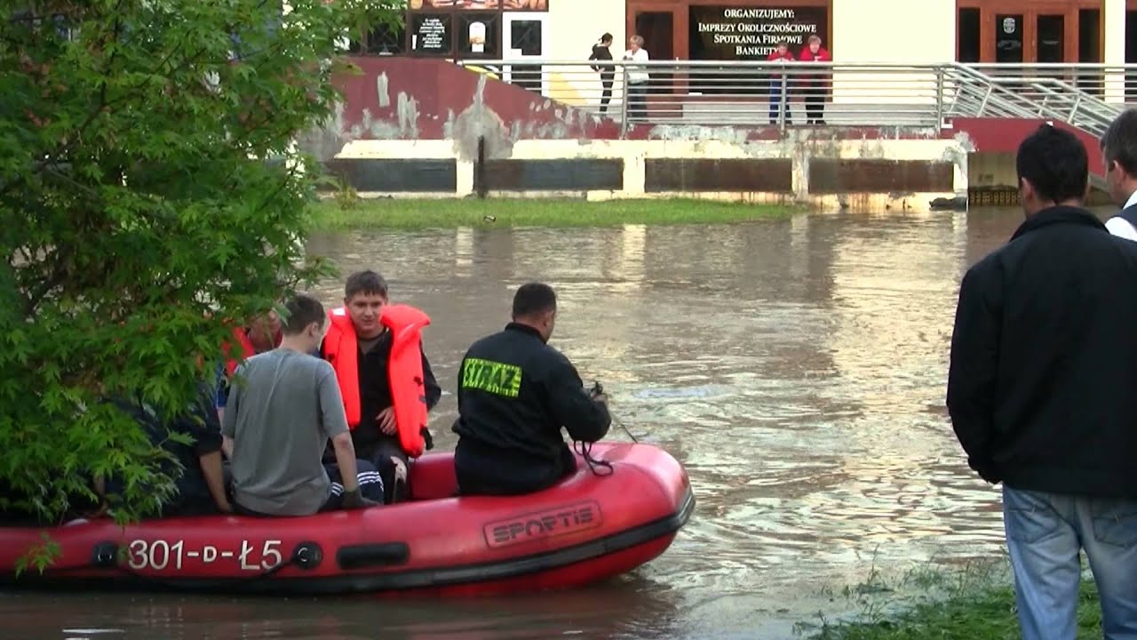 Flood in Wroclaw, Poland 2010 - YouTube