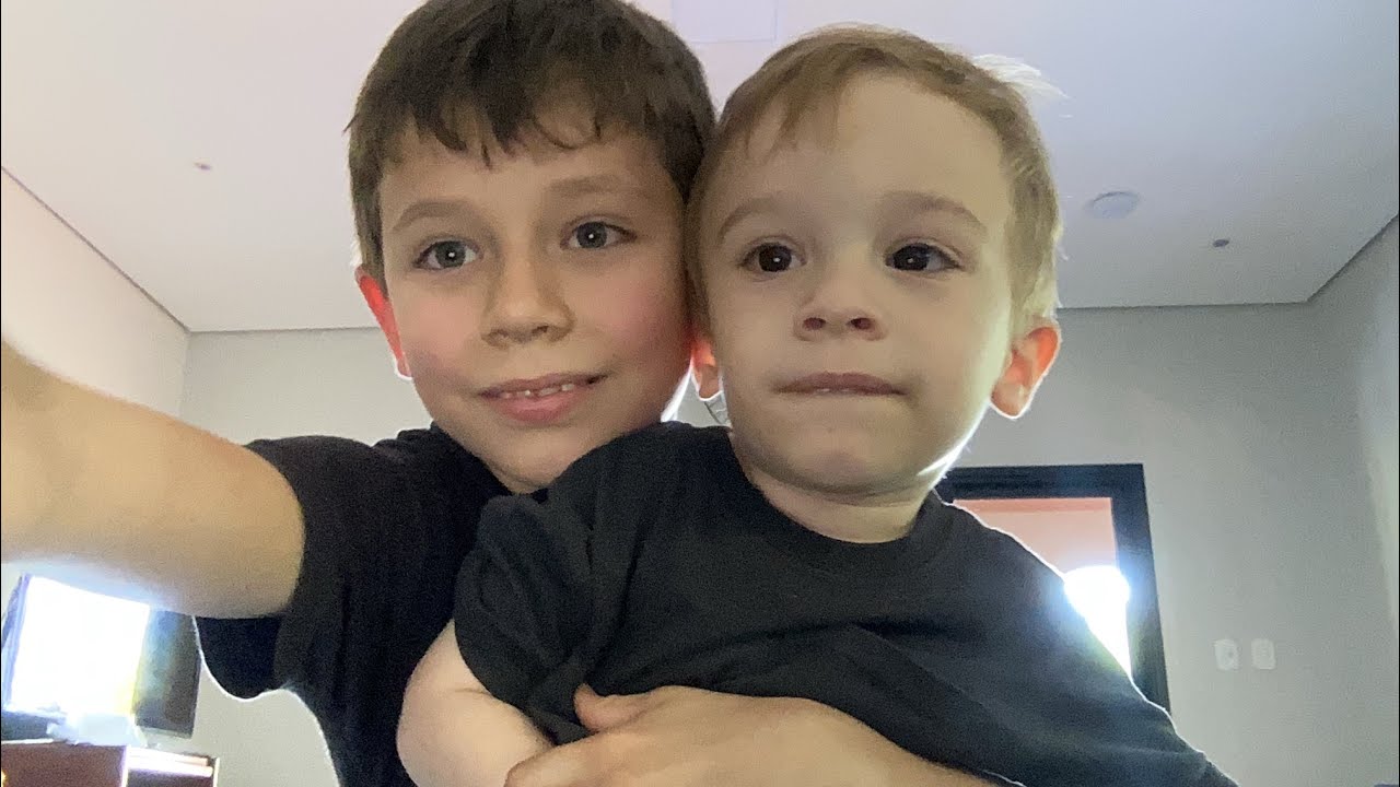 Mostrei meu primo Mateus na vida real - YouTube