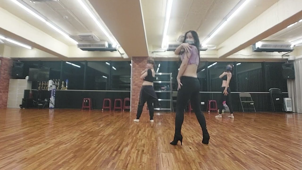 20220802-新竹W2金站肚皮舞班成果分享/Bellydance choreography by Lydia Chu/Rihanna-Te ...