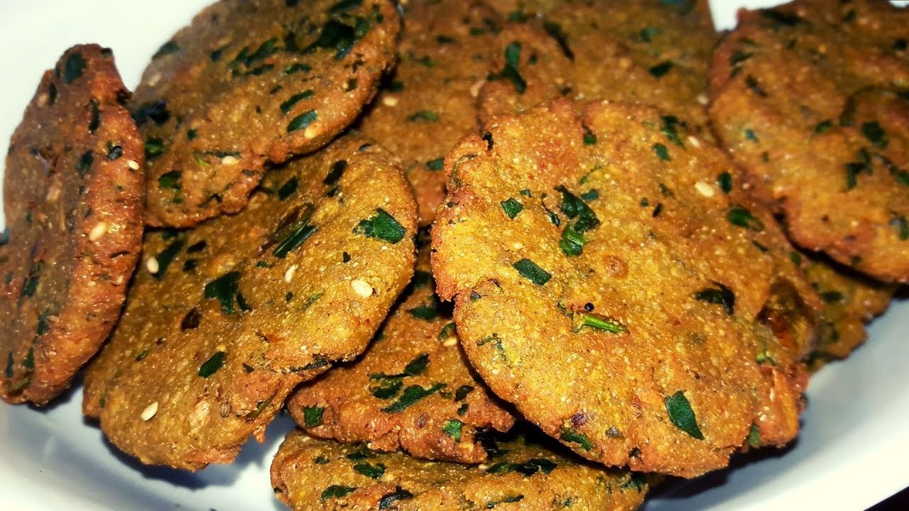 બાજરીના વડા પાલક ની ભાજી સાથે | Bajri Na Lot na Crispy Vada Recipe ...