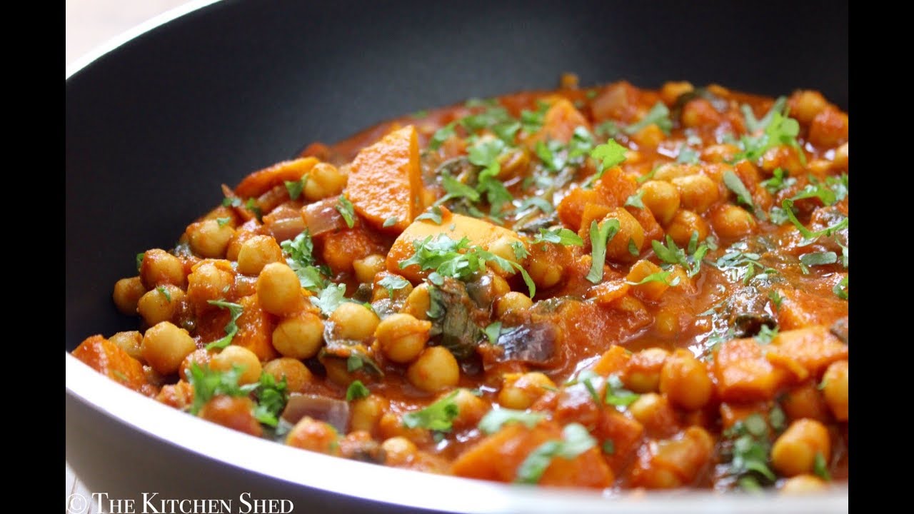 Egg Chicken Ghugni / How to Make Ghugni - YouTube