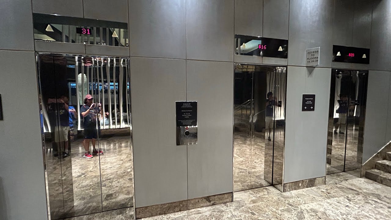 Millar Elevators At The Grand Hyatt Hotel In Midtown Manhattan NY (With ...