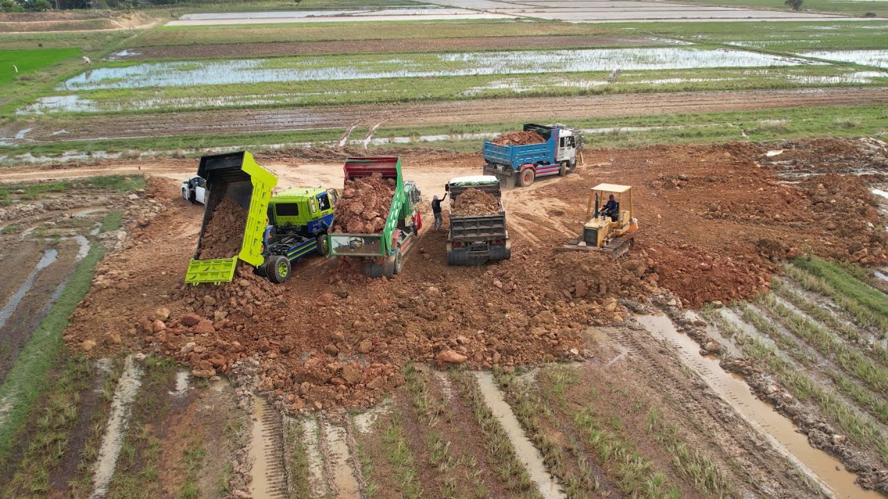 Amazing new land filling starting mini machines operator Komatsu d20p ...