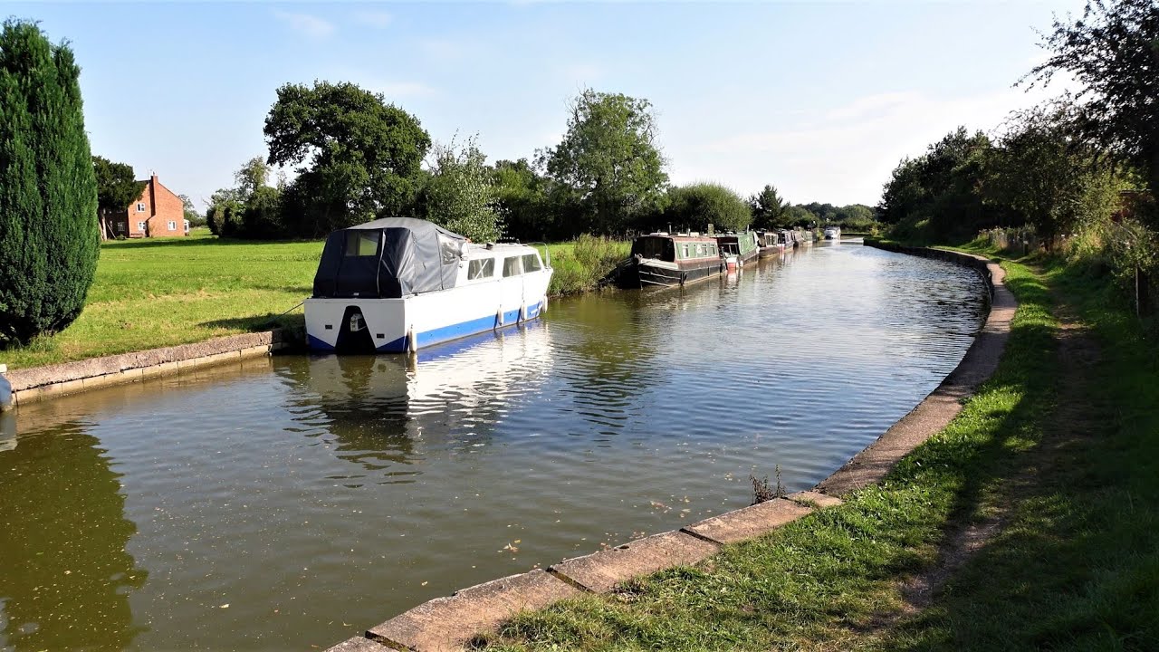 Canal Path Walks: Northwich via Middlewich to Sandbach on the Trent and ...