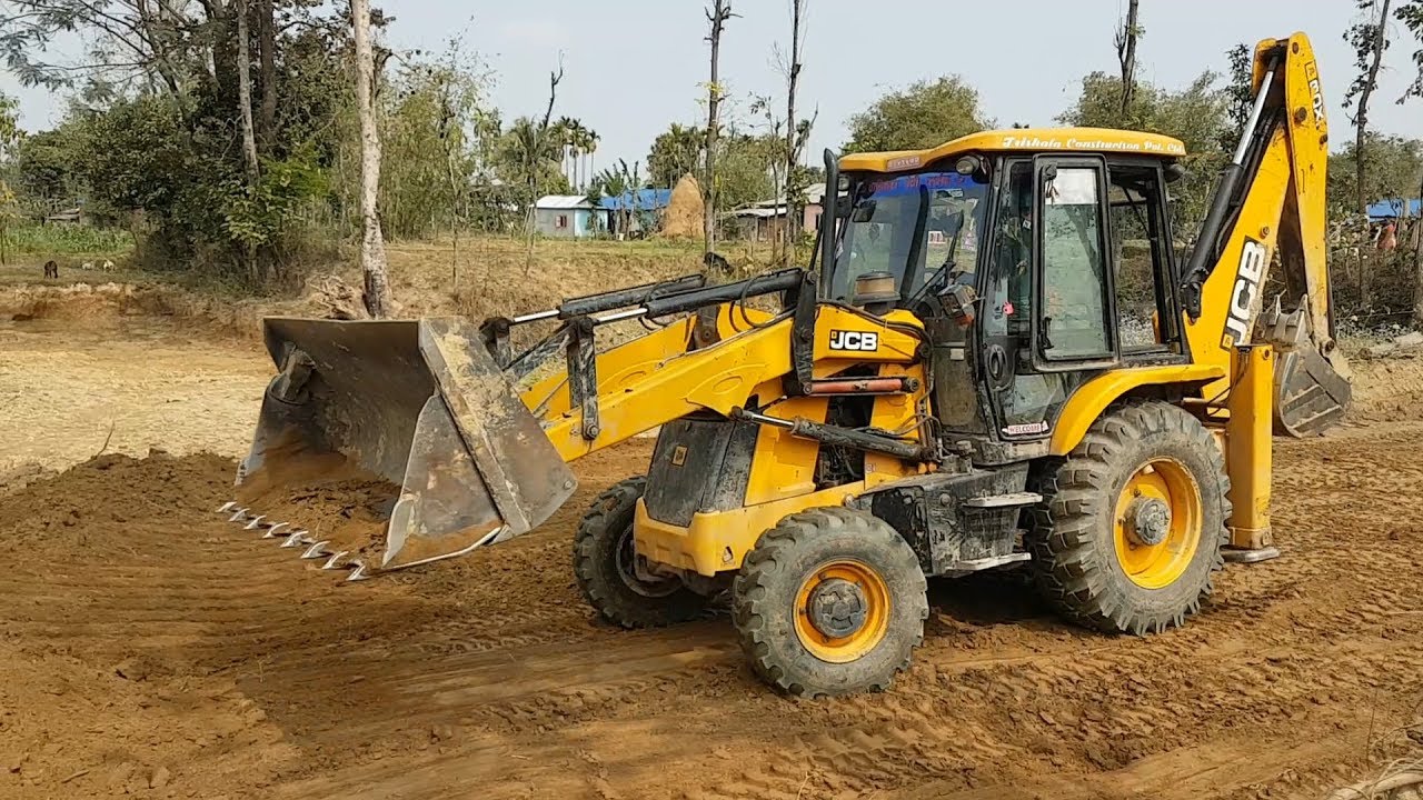 JCB Backhoe Working on Mud - JCB Collecting Mud and Leveling Ground ...