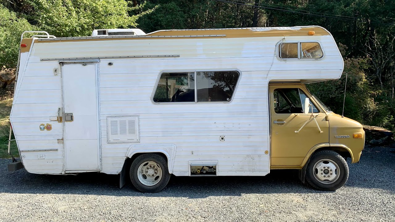 Road Trip in a 1975 RV! - YouTube